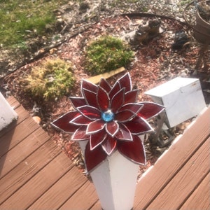 Stain Glass Red Lotus Flower Art Sculpture - Hand Crafted Stained Glass ...