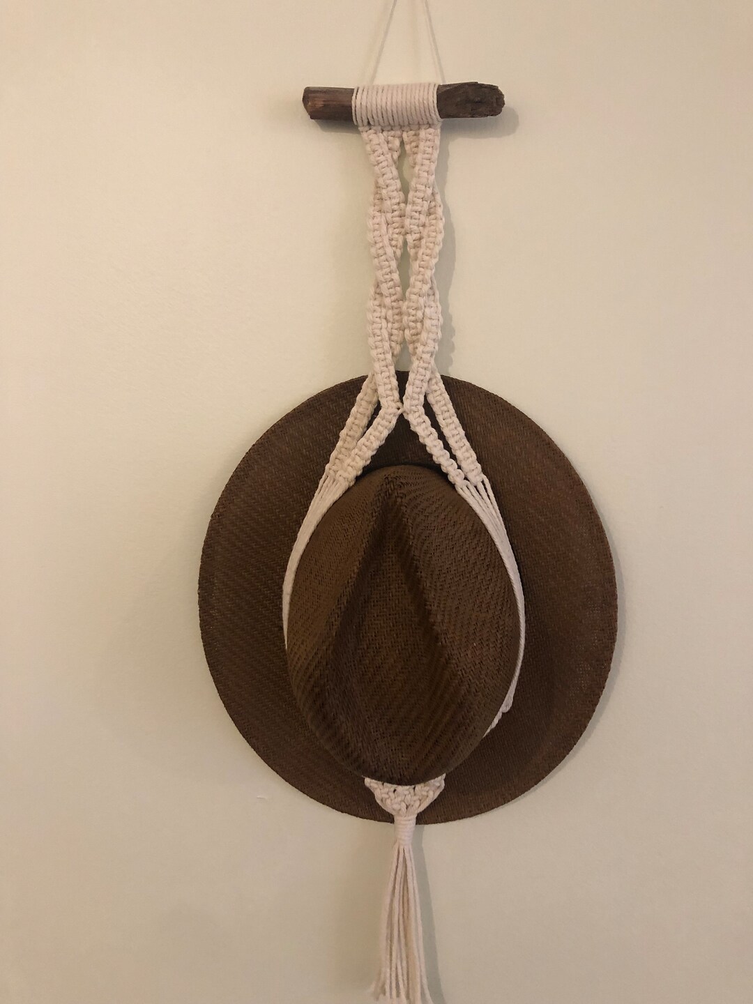 Macrame Farmhouse Hat Holder, Boho Wall Hanging Organizer Decor ...