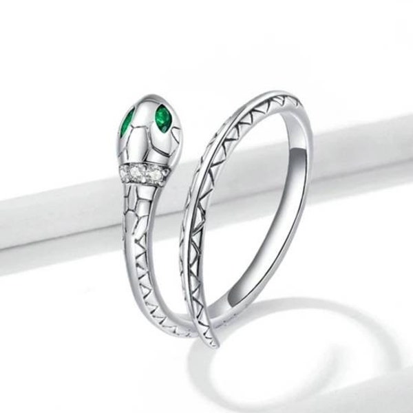 Green Snake Ring - Etsy UK