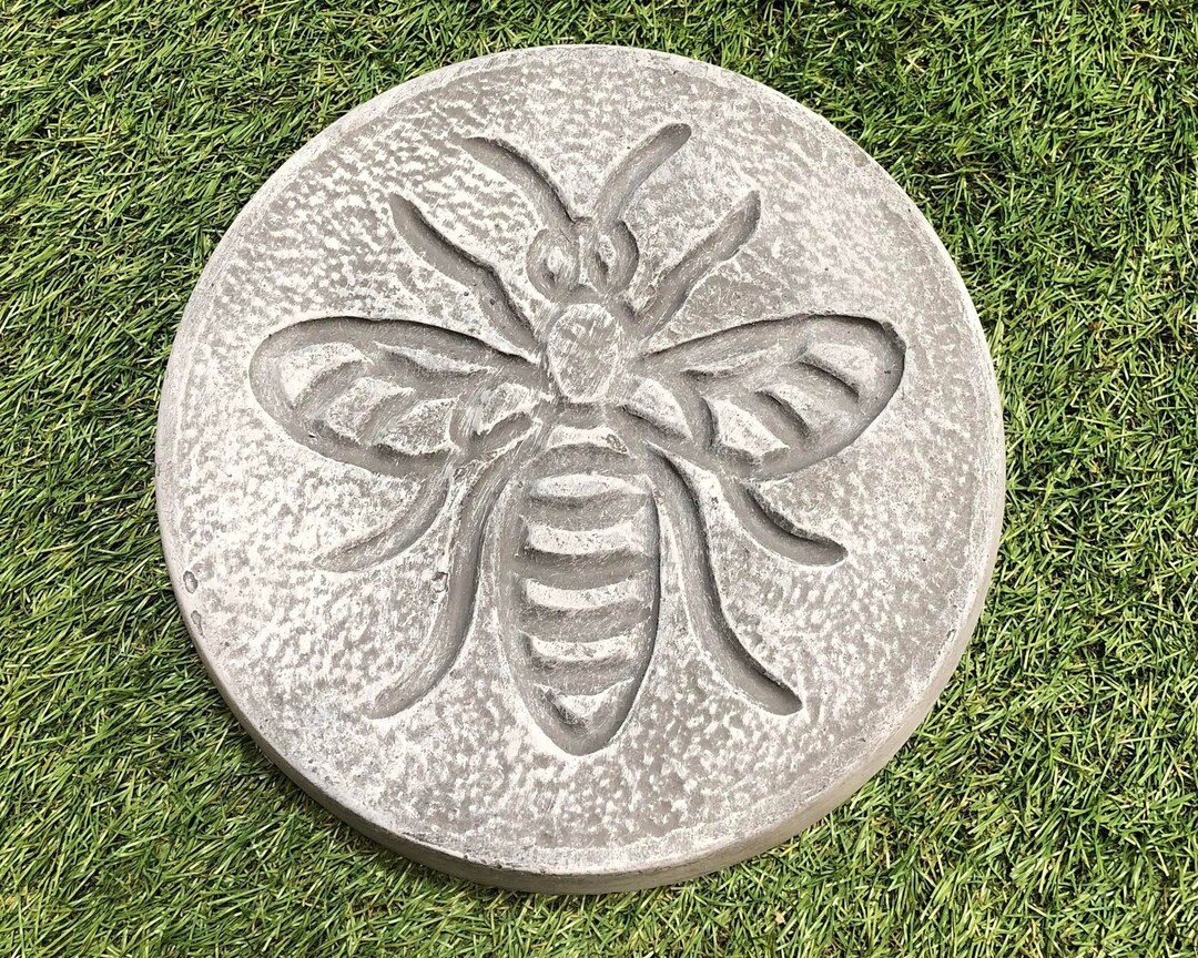 Concrete Bee Stepping Stone Lawn Ornament Wall Plaque Frost Protected ...