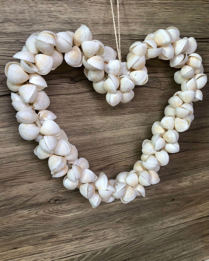 Cockle Shell Hanging Love Heart Sculpture Nautical Home Seaside Décor ...