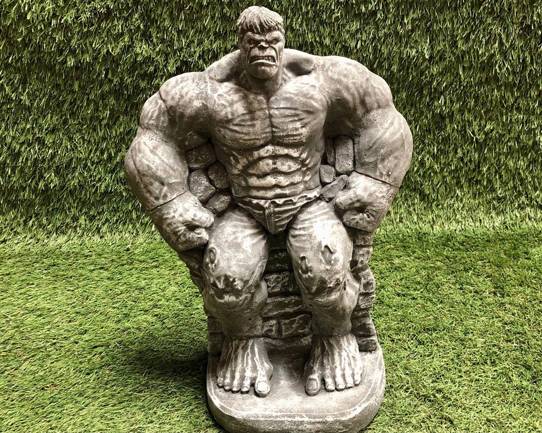 The Incredible Hulk Figure Concrete Garden Sculpture Lawn Ornament ...