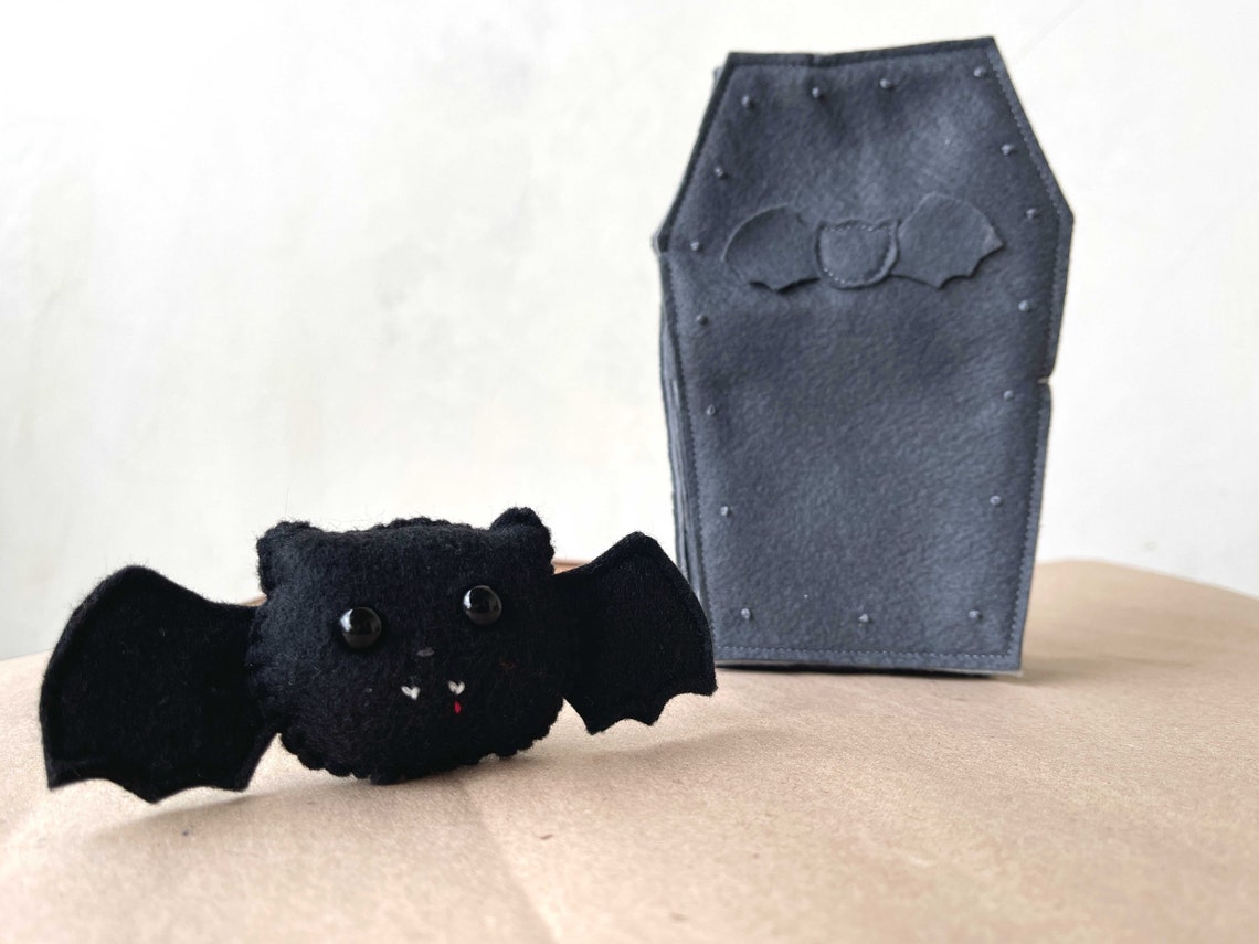 PDF Count Dracula Felt Pattern / Halloween Soft Toy Pattern / - Etsy