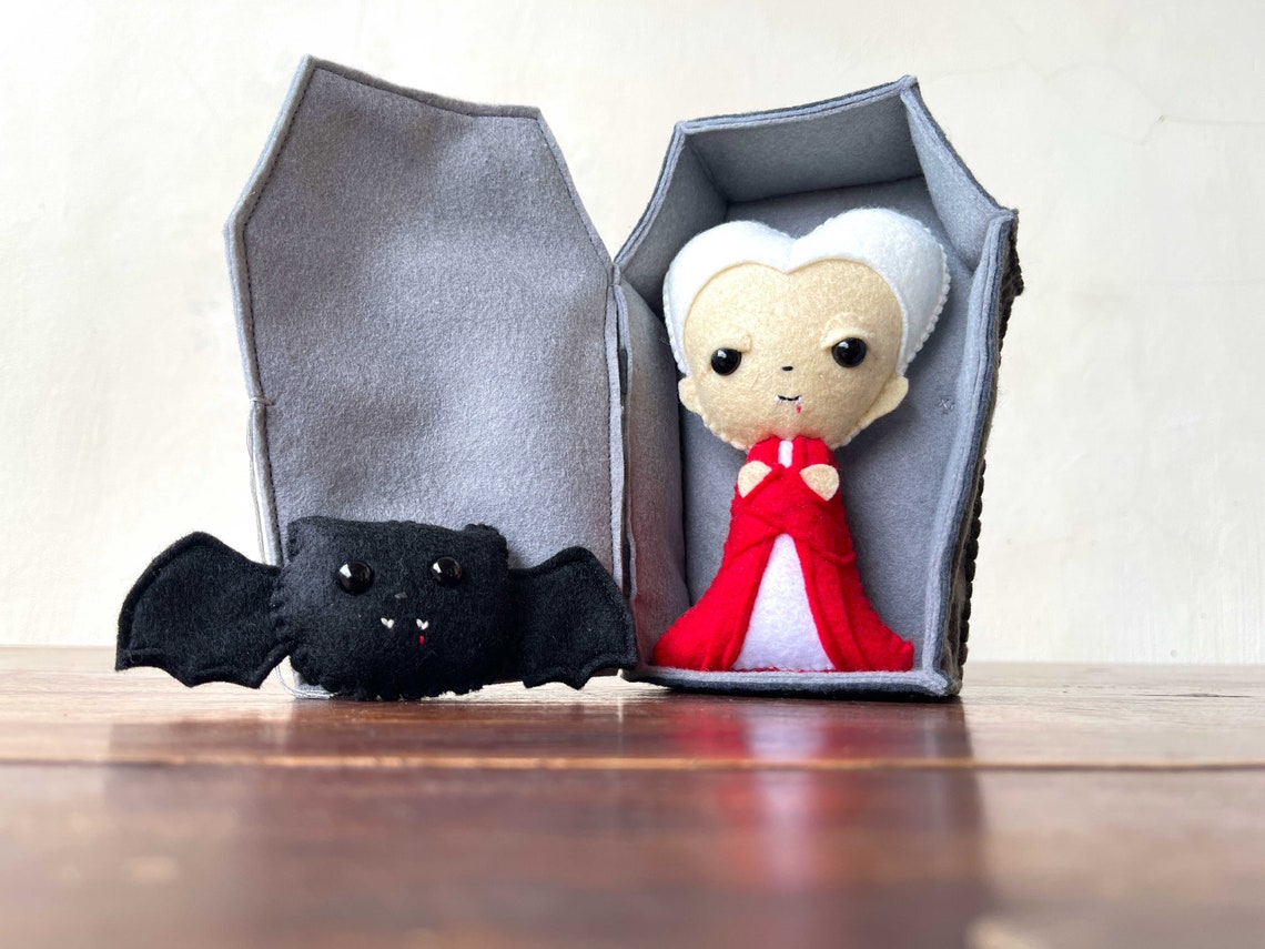 PDF Count Dracula Felt Pattern / Halloween Soft Toy Pattern / - Etsy