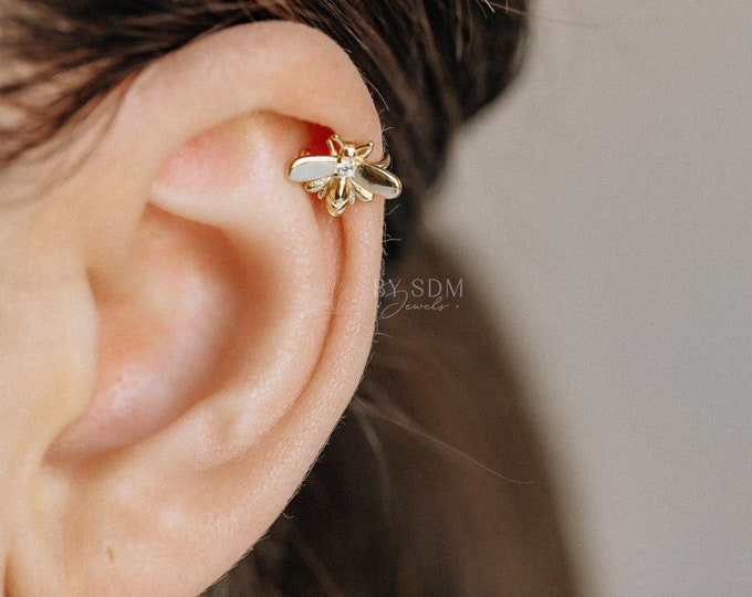 Gold Bee Ear Cuff Honey Bee Earrings BYSDMJEWELS - Etsy