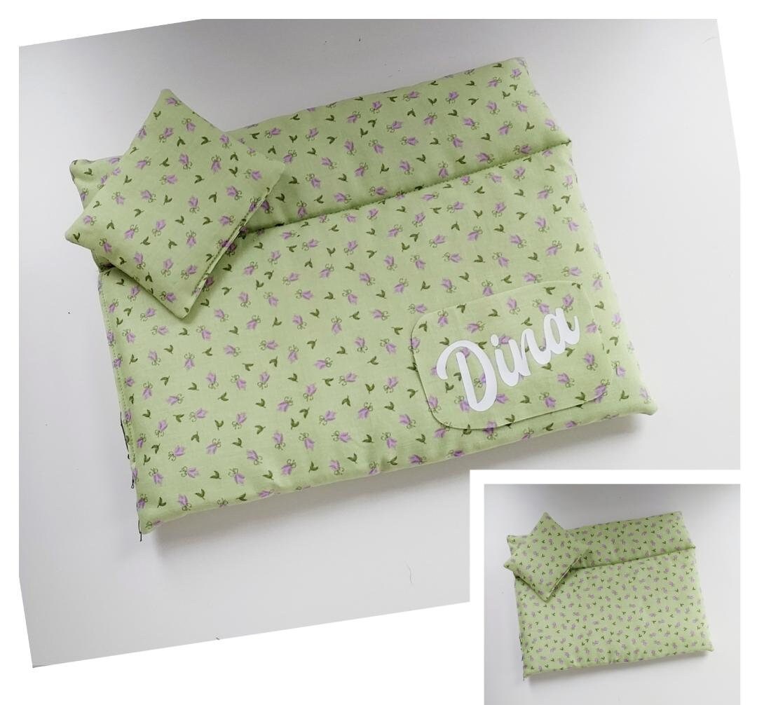 Lizard Bed Reptile Padded Bed With Pillow in Green With Lilac Flowers ...