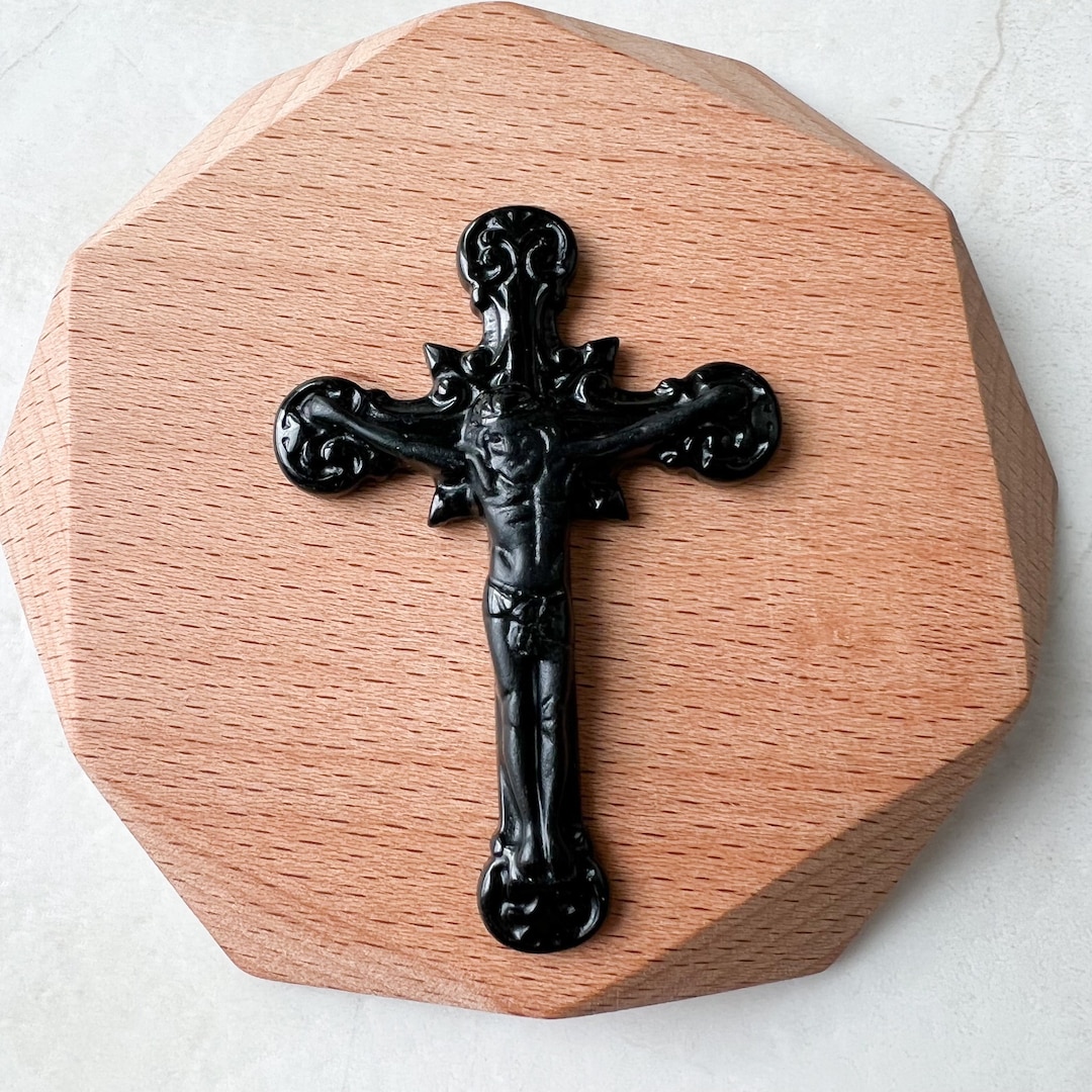 Black Jade Crucifix Cross Jesus, Jadeite Jade, Omphacite, Cross Carved ...