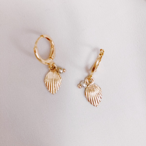 Gold Shell Earrings - Etsy