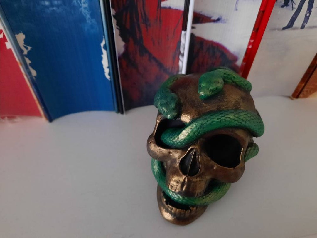 Skull With Snakes Deco Concrete - Etsy