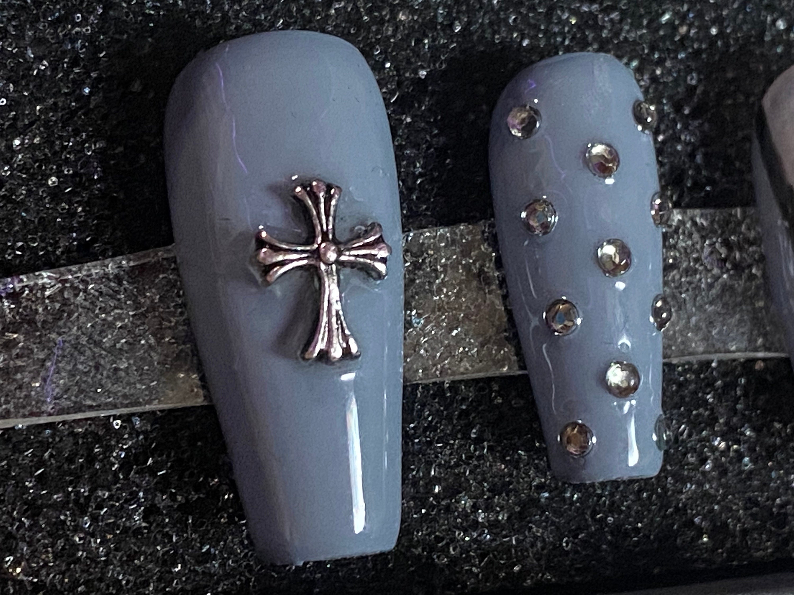 Gray Gothic Cross Press-ons - Etsy