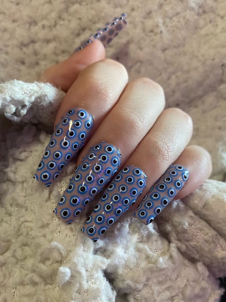 Mini Evil Eye Press-ons - Etsy