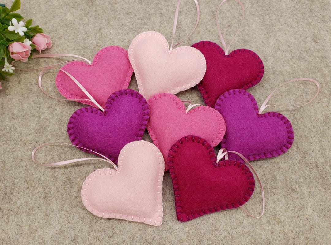 Set of 8 Hanging Felt Hearts, Shades of Pink Decorative Heart Ornaments ...