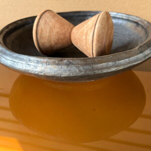 Handmade Earthenware Grinding Bowl With Wooden Grinder - Asanka Tapoli ...