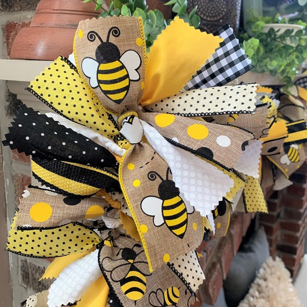 Bee Garland - Etsy