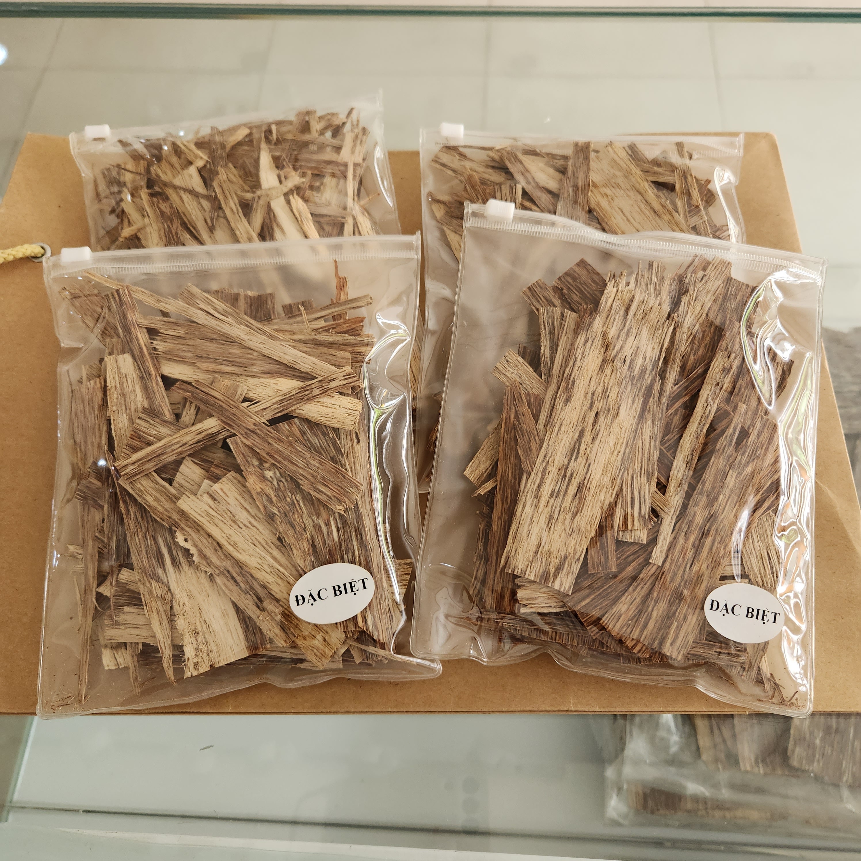 50 Grams Flat Oud / Agarwood 0.8mm Thickness Vietnam Oud - Etsy