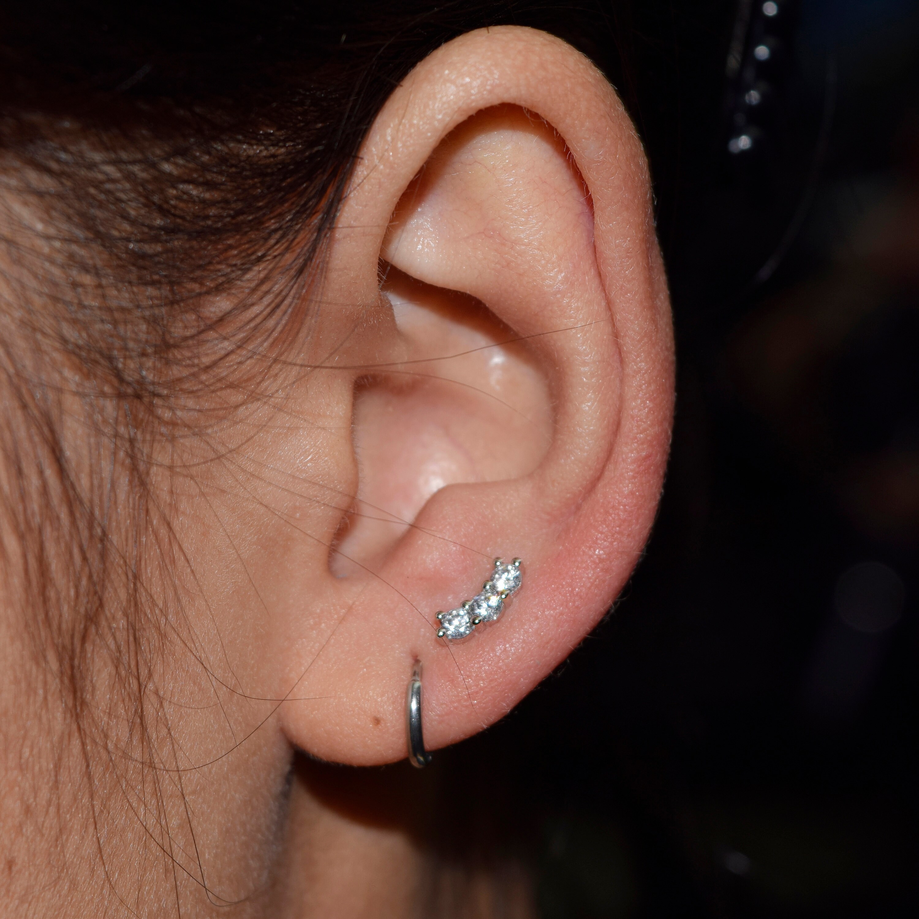 3 Crystal Cartilage Earring Triple Helix Earring Stud/ Tragus - Etsy