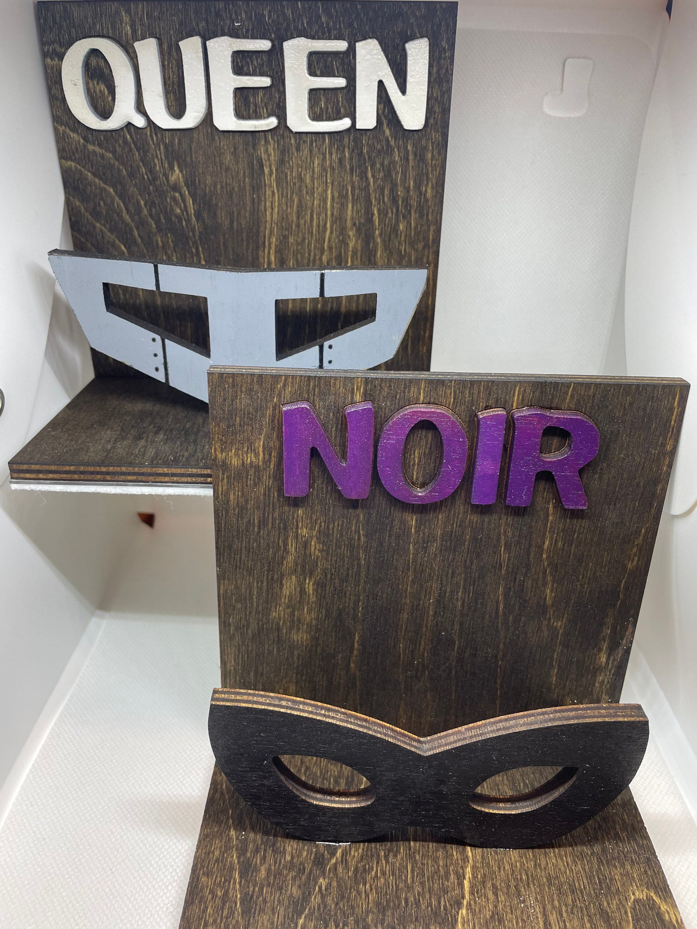 Persona 5 Royal Bookends | Phantom Thieves Mask Design With Non-slip ...