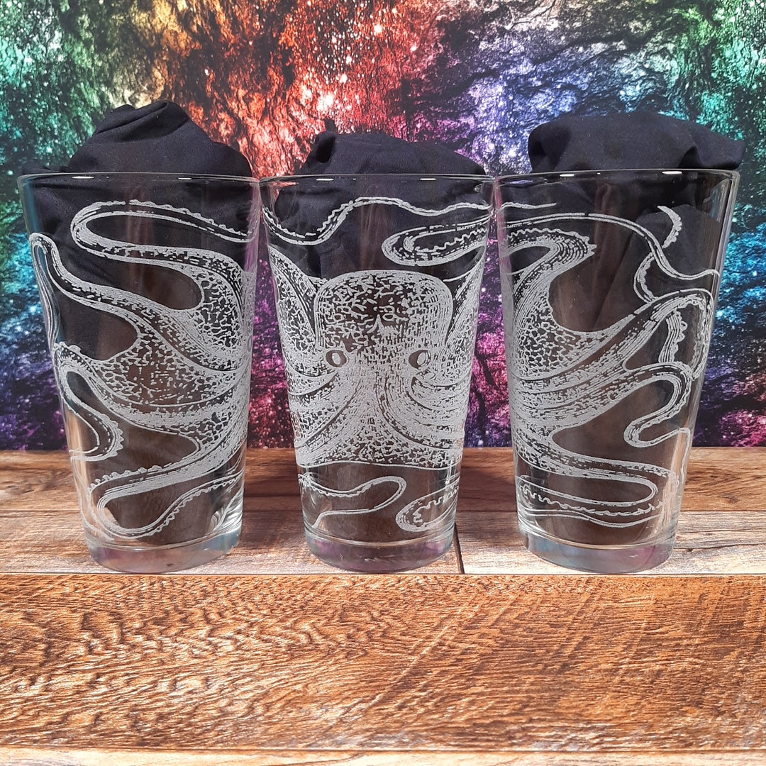 Octopus Full Wrap Pint Glass - Vintage Illustration - Laser Etched ...