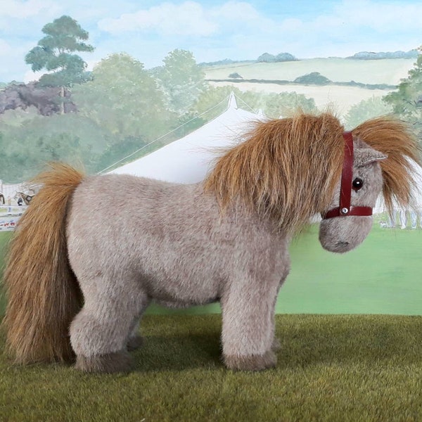 Red Roan Model Horse - Etsy