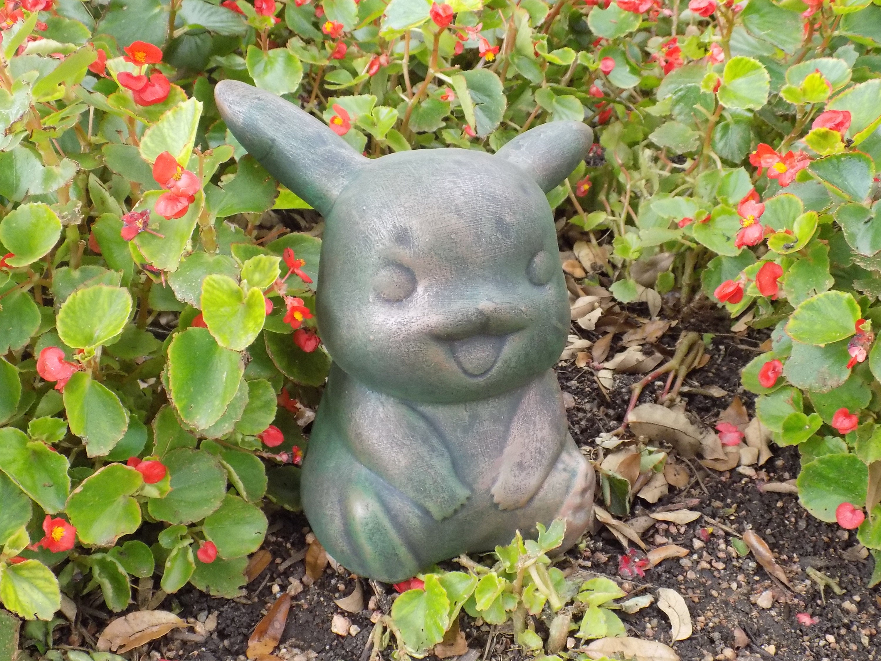 Pokémon Pikachu Concrete Statue Home or Garden Décor - Etsy 日本
