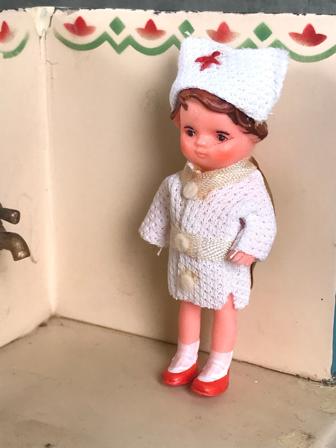 Ari Doll NURSE - Etsy