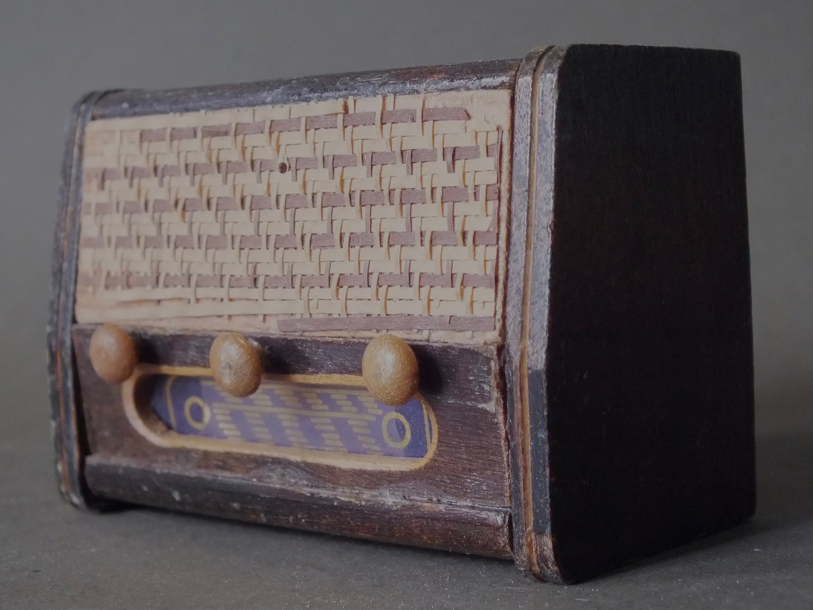 Antique Wooden Dollhouse Radio With Woven Front – 1930s/40s Miniature ...
