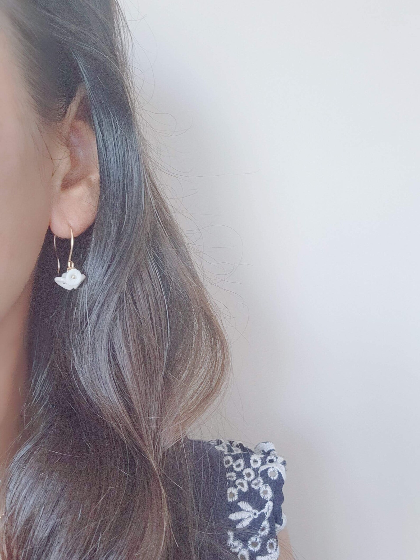 Hawaiian Puka Shell Tiny Flowers Earrings, Dangle Earring - Etsy