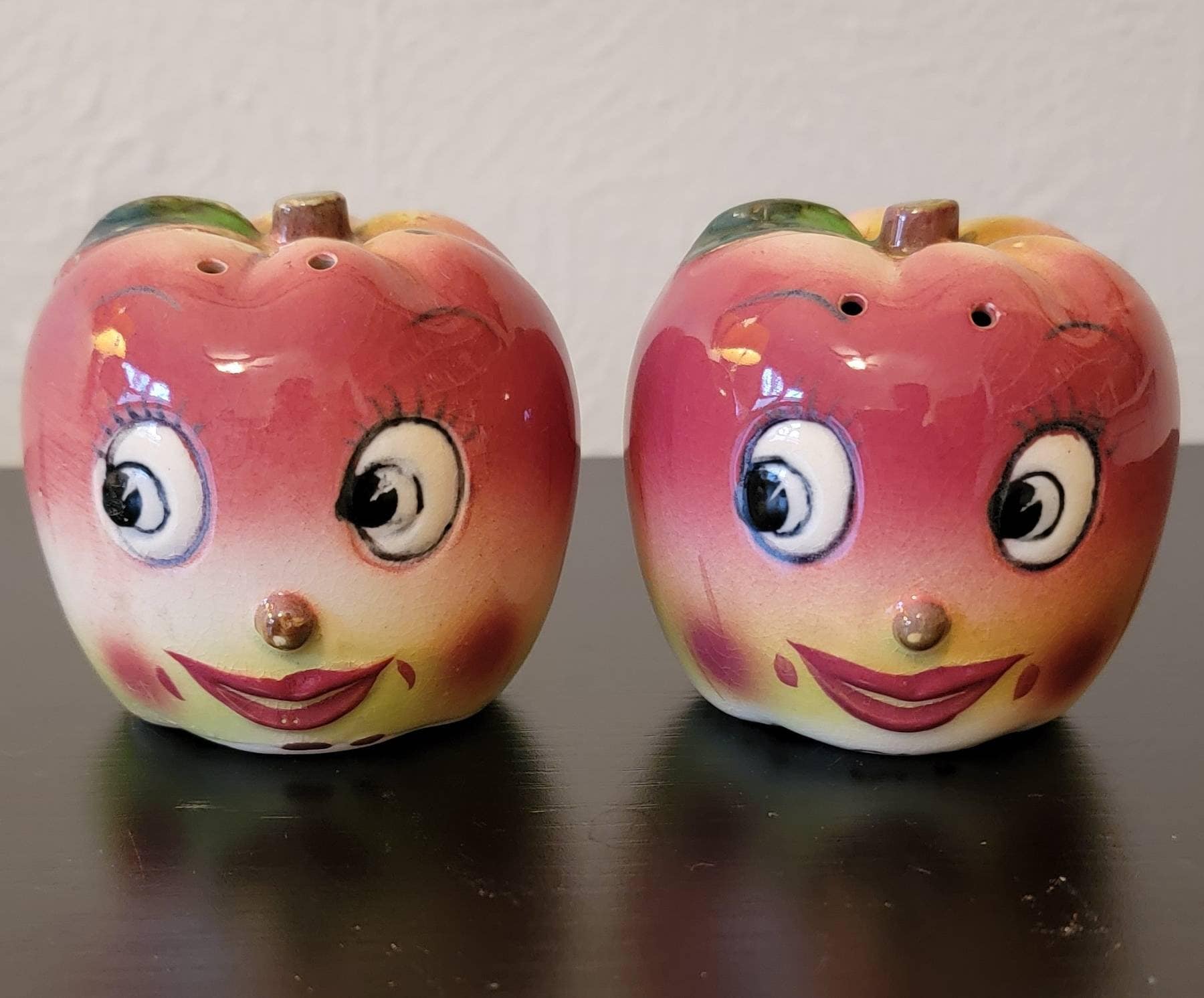 Vintage Anthropomorphic Apple Salt and Pepper Shakers - Etsy
