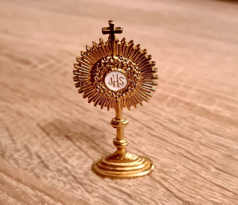 Monstrance Blessed Sacrament Euharostic Monstrance Catholic Menstrance ...