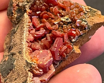Vanadinite Specimen - Etsy