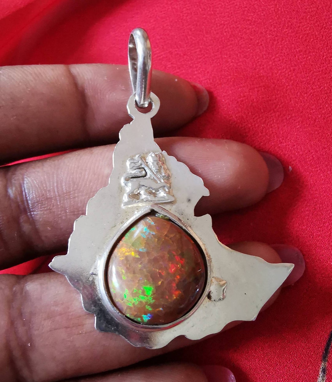 Äthiopien Dark multicolour Opal Anhänger the lion of Juda - Etsy 日本