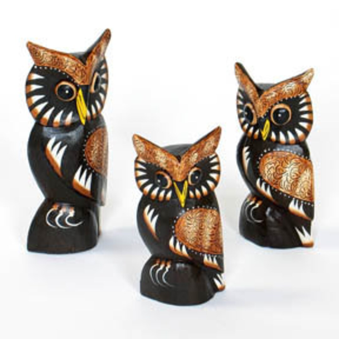 Owl Set - Painted Wood Owl Set Carved Into Wood - Version 1 - Etsy