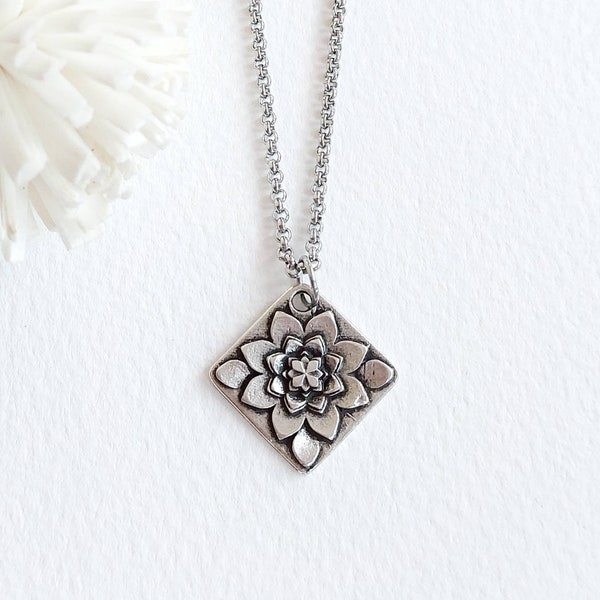 Rhombus Necklace - Etsy