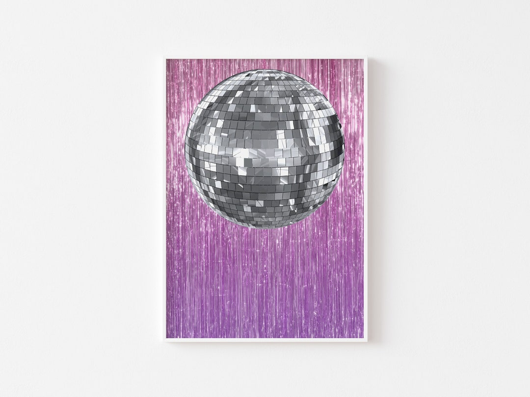 Silver Sparkly Disco Ball Print - Tinsel Backdrop, Tinsel Curtain ...