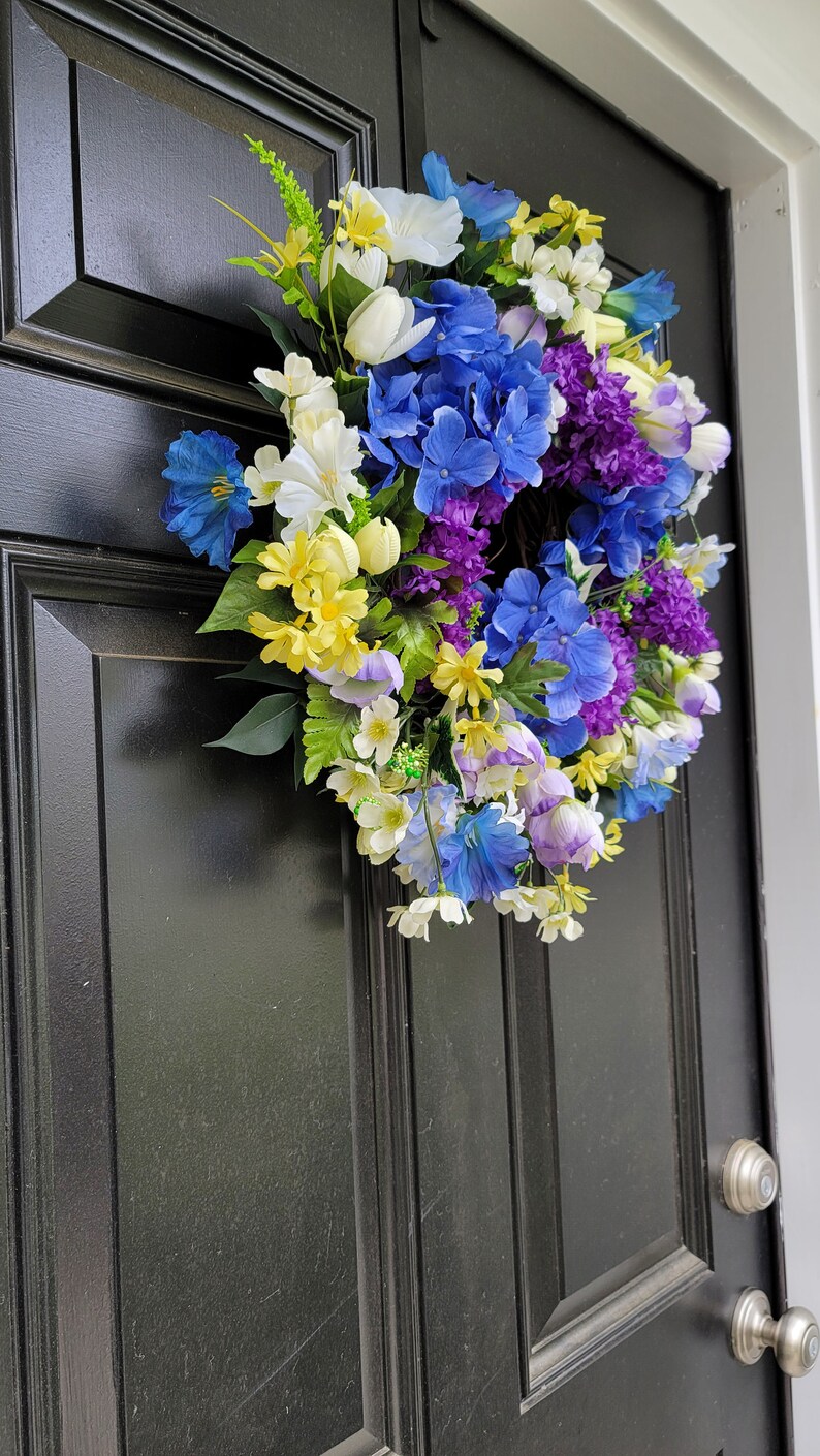 Compact Hydrangea Tulip Wreath, Purple Yellow Wildflowers, Spring ...