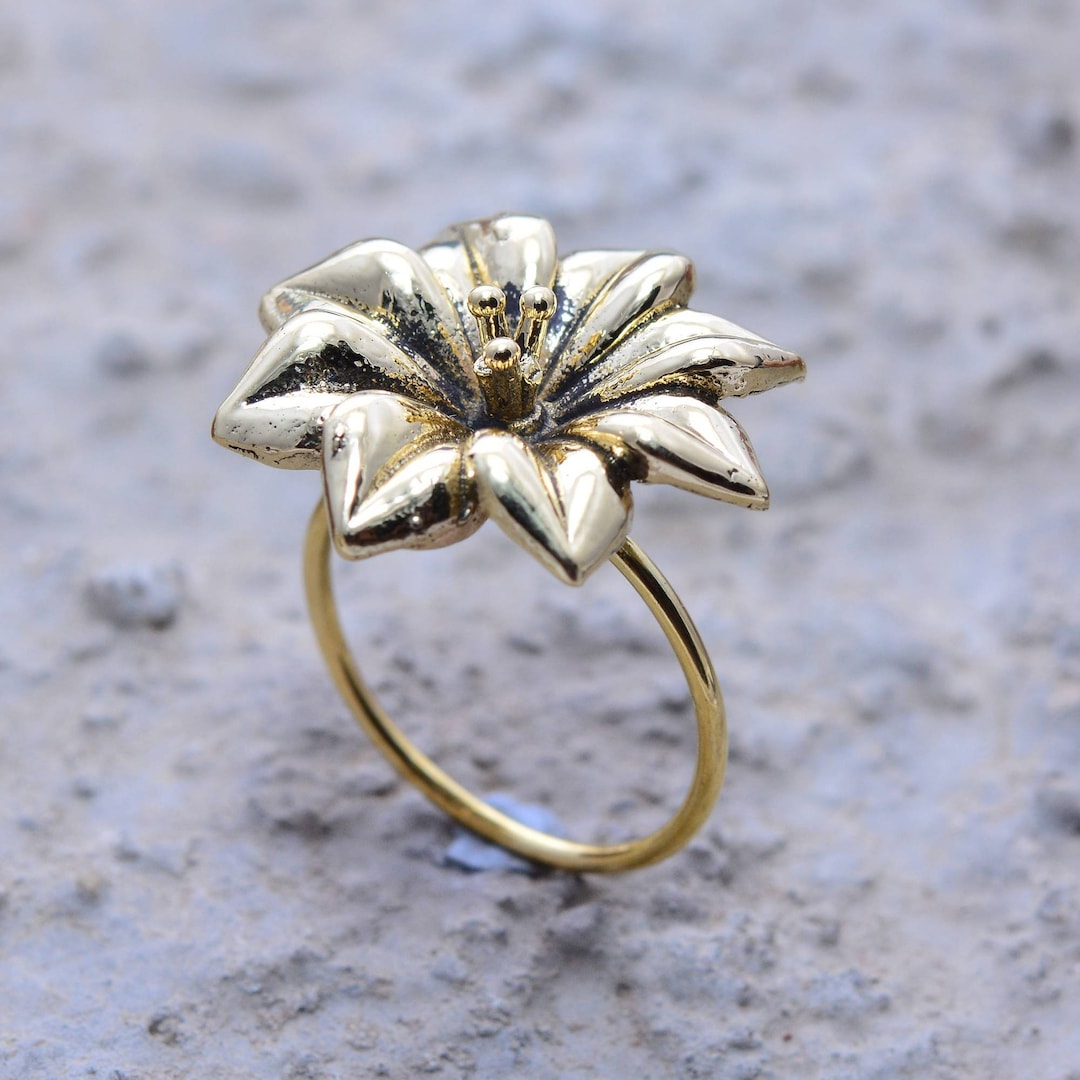 Brass Lily Flower Ring, Lily Ring, Brass Ring, Flower Ring - Etsy