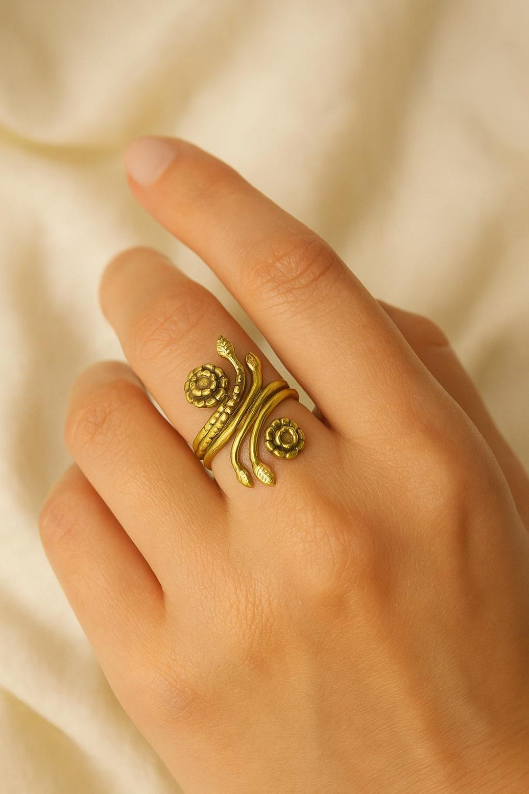 Brass Arthritis Ring for Finger Pain Relief, Adjustable Floral Support ...