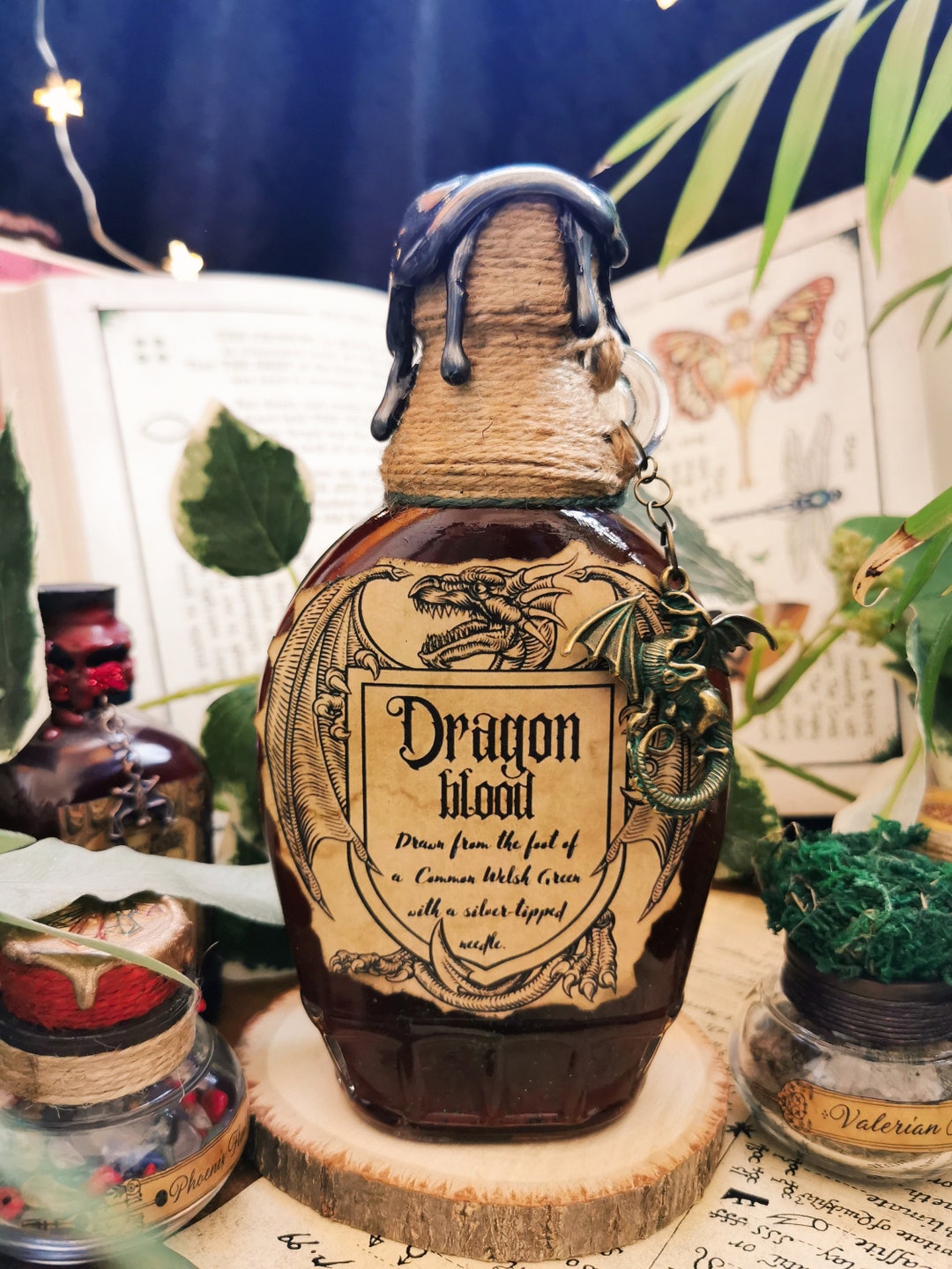 Dragon Blood — Witch and Wizard Potions, Vials, Bottles and Replicas - Etsy