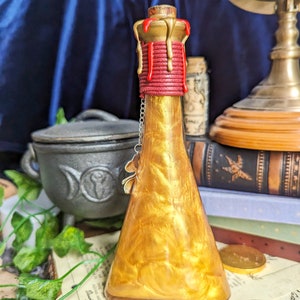 Liquid Luck Potion (lucky Spell) — Witch and Wizard Potions, Vials ...