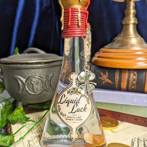Liquid Luck Potion (lucky Spell) — Witch and Wizard Potions, Vials ...
