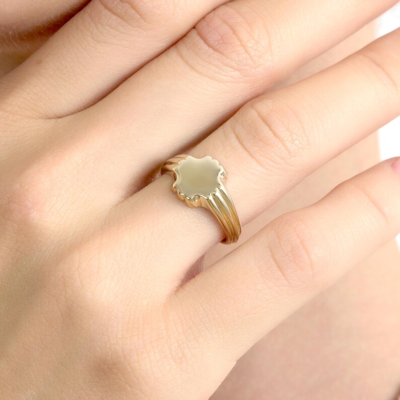 14k 18k Solid Gold Clover Ring, Everyday Ring, Clover Signet Ring ...