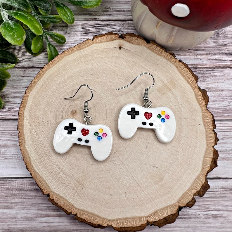 Video Game Gaming Controller, White Resin Silver/silver-tone Dangle ...