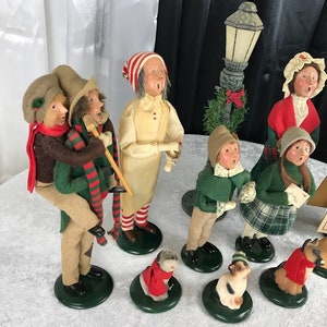 Byers' Choice Carolers Collection of 11 Including Adults, Children and ...