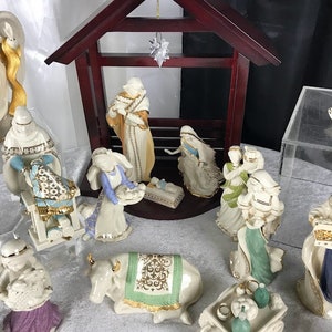 Lenox First Blessing Nativity Set With 19 Pieces, Pastels Adorned in ...