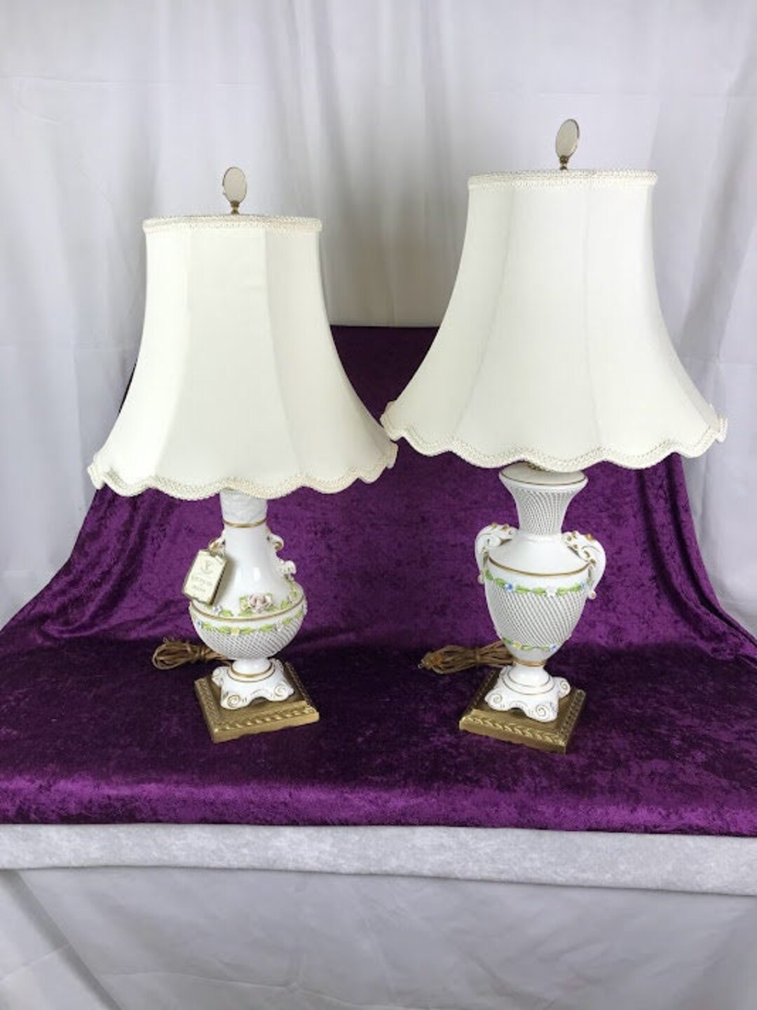 Vintage Pair of Capodimonte Lamps With White Ruffled Shades - Etsy