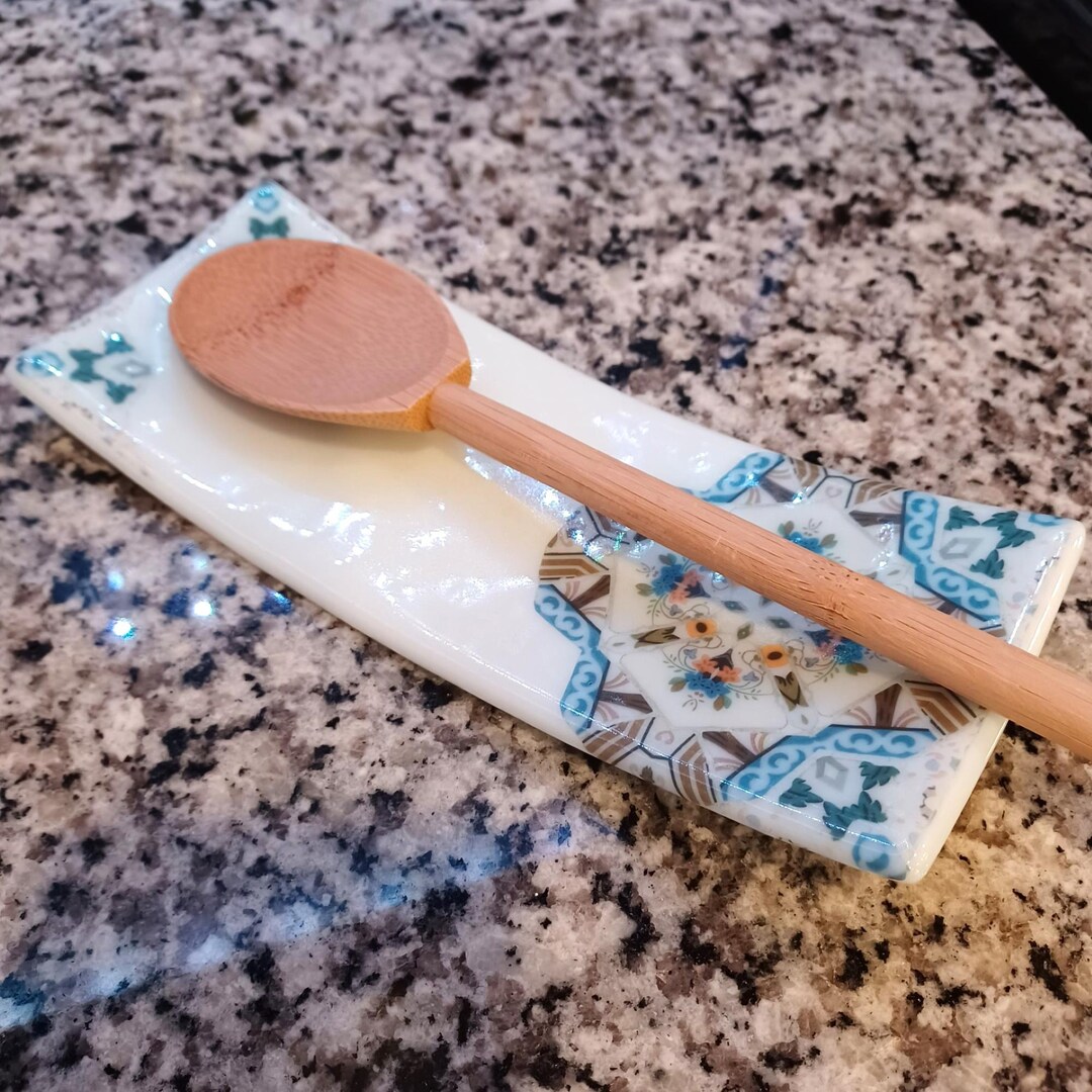 Fused Glass Spoon Rest for Kitchen. Delftware Polychrome Image on White ...