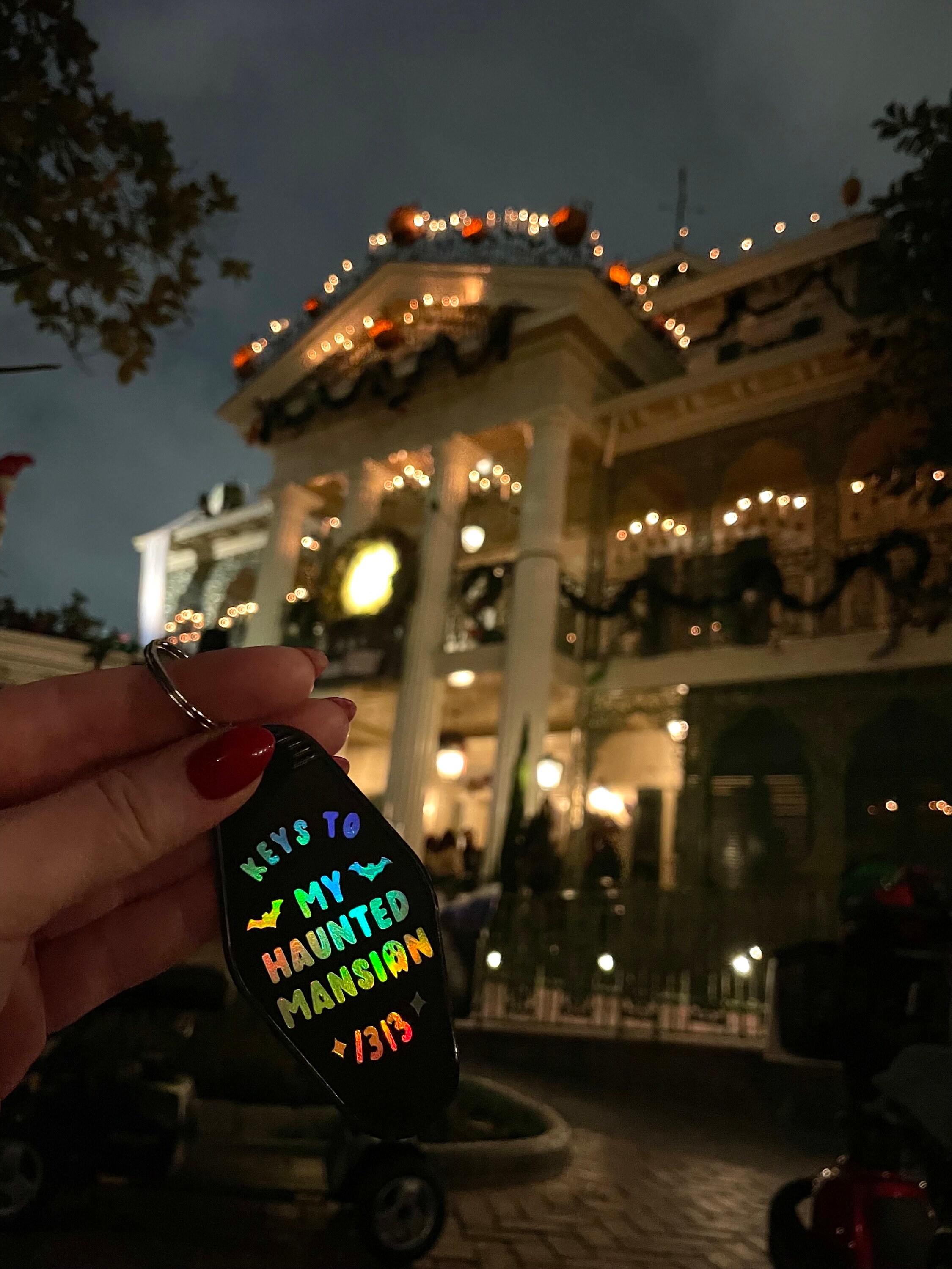 Haunted Mansion Keychain Iridescent - Etsy