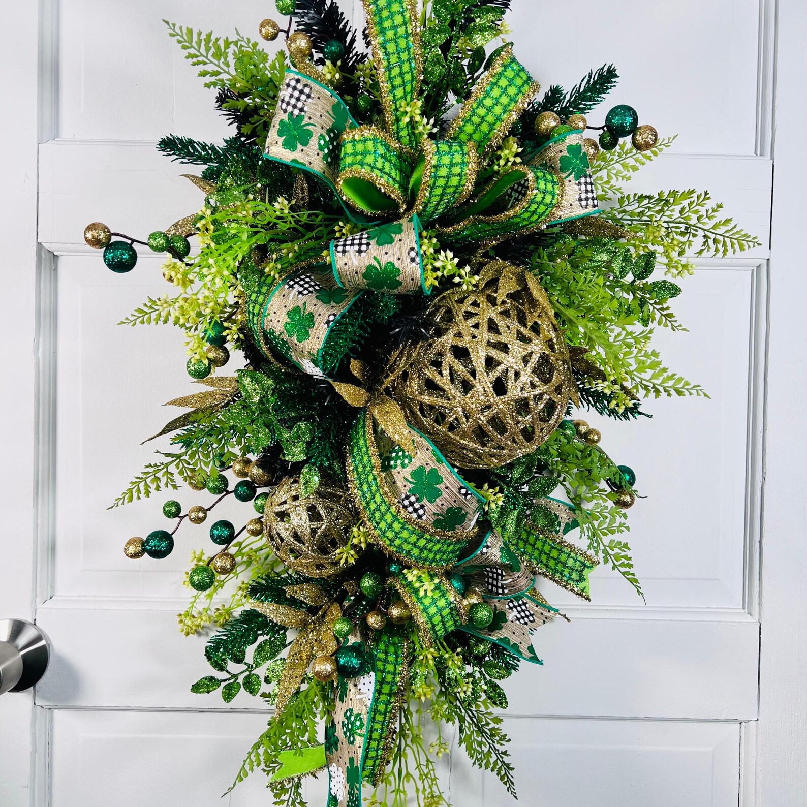 St Patrick's Day Style Swag Wreath for the Front Door, St Paddys Day ...