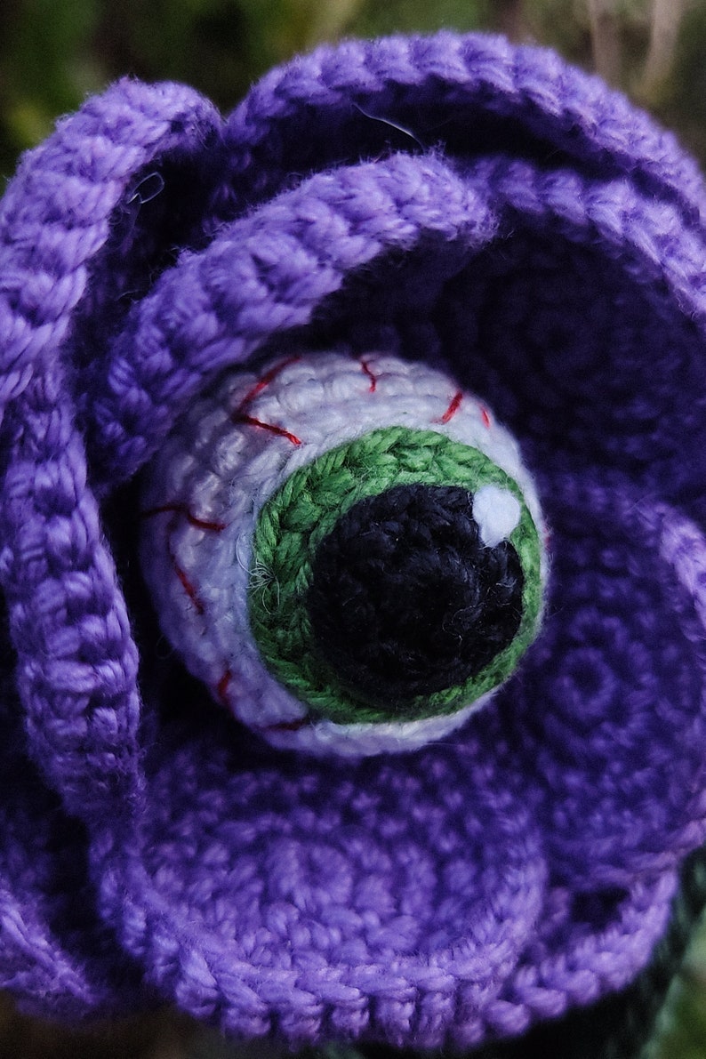 Crochet PATTERN Halloween Eye Flower Amigurumi Creepy Plant - Etsy