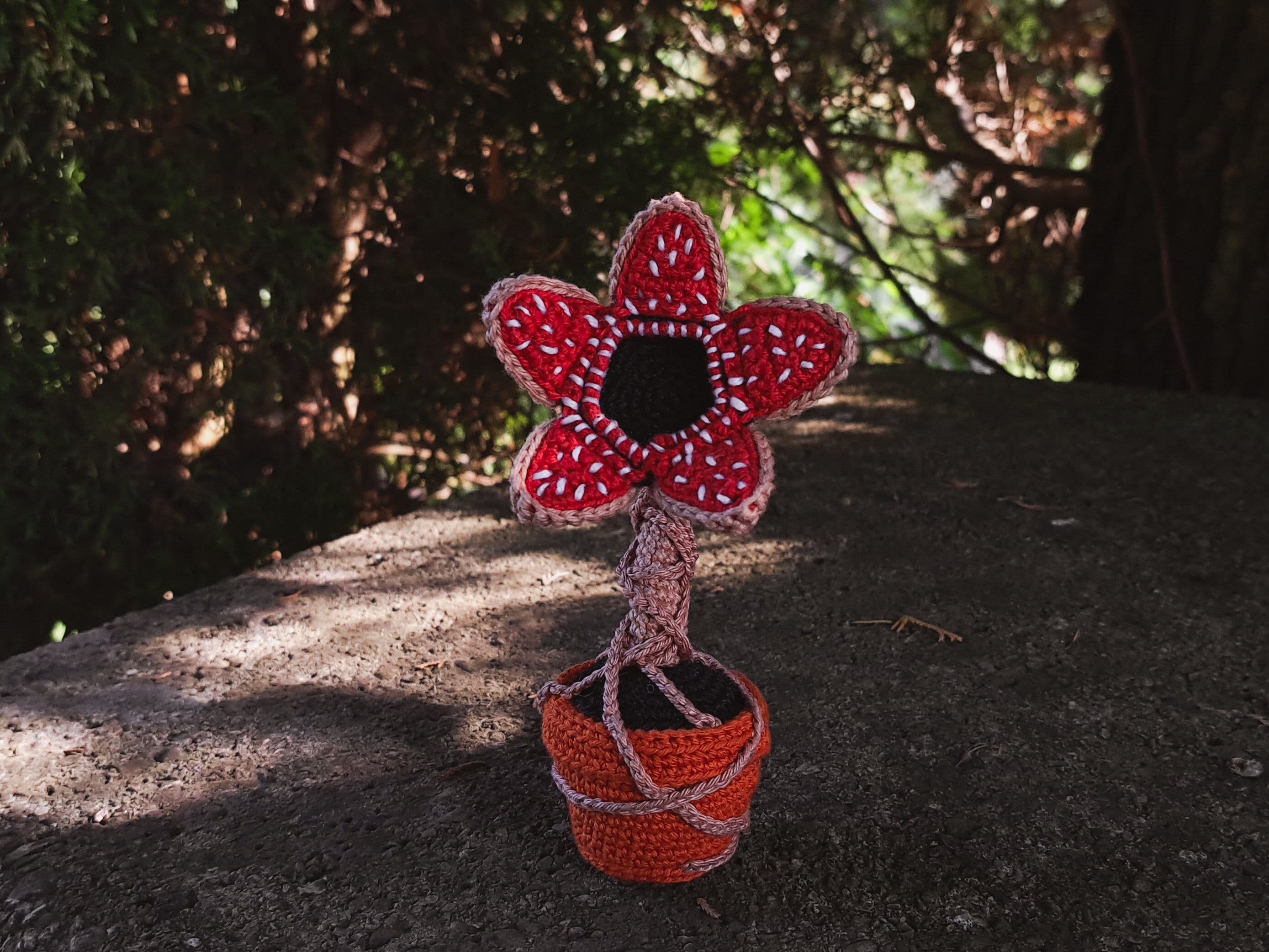Crochet Monster Flower PATTERN, Halloween Spooky Man-eating Plant ...